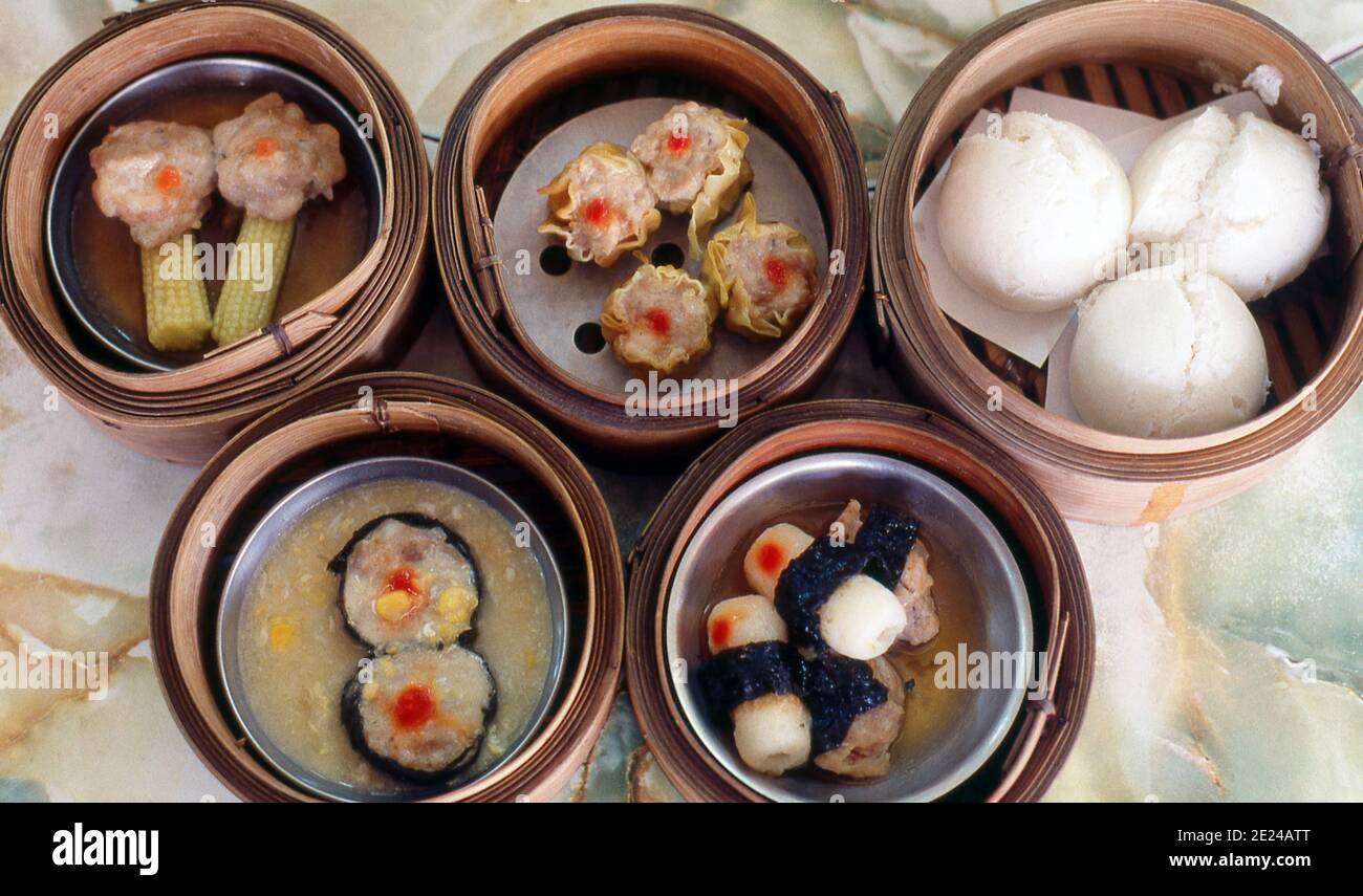 Deep fried pork dumplings hi-res stock photography and images - Alamy