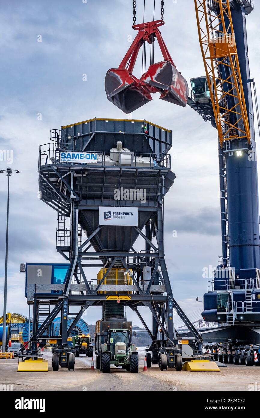 Grain hopper hi-res stock photography and images - Alamy