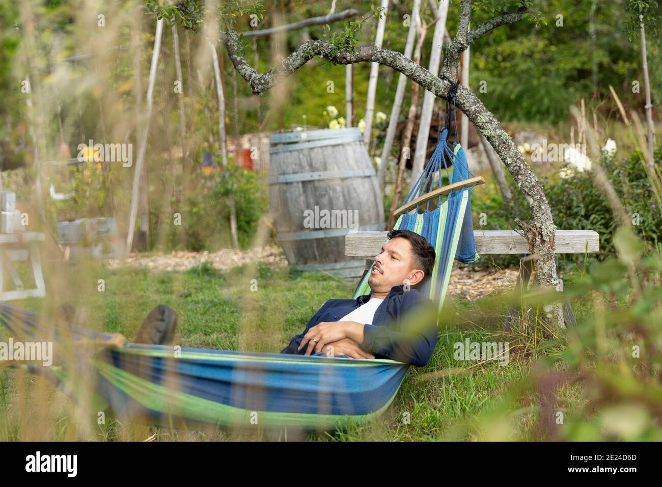 Man garden house hi-res stock photography and images - Alamy