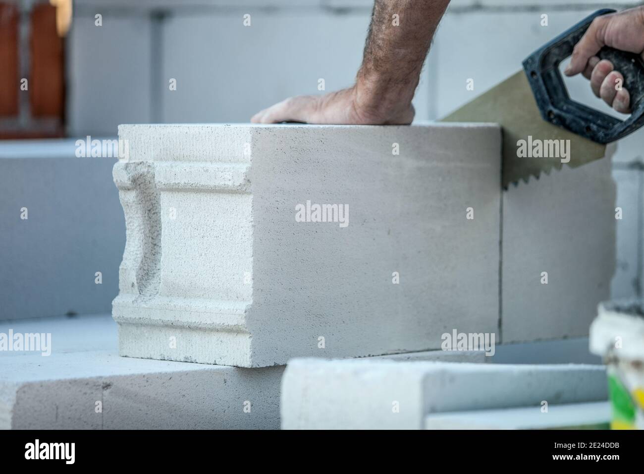 Builder laying wall gas hi-res stock photography and images - Alamy