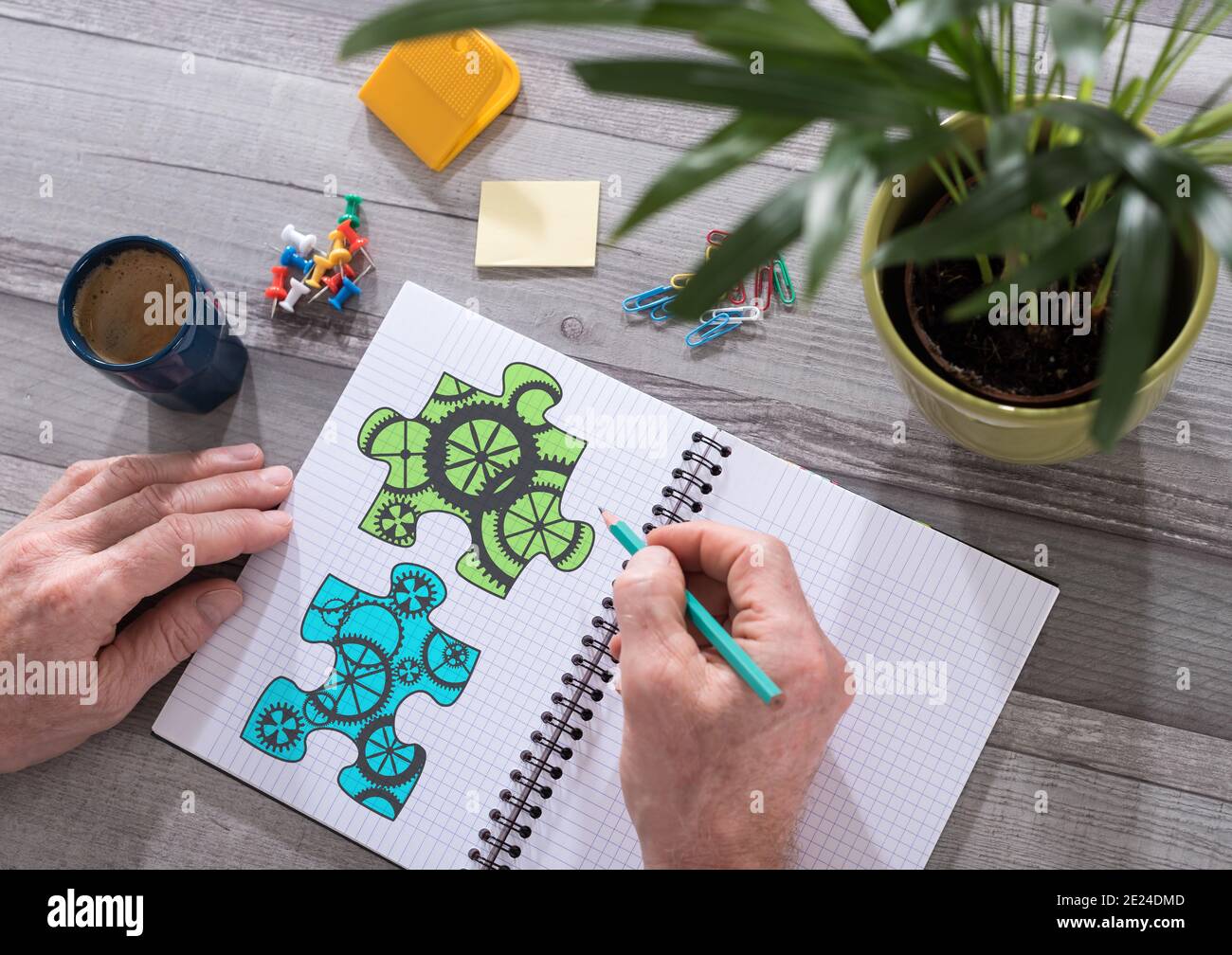 Teamwork concept drawn on a notepad placed on a desk Stock Photo - Alamy