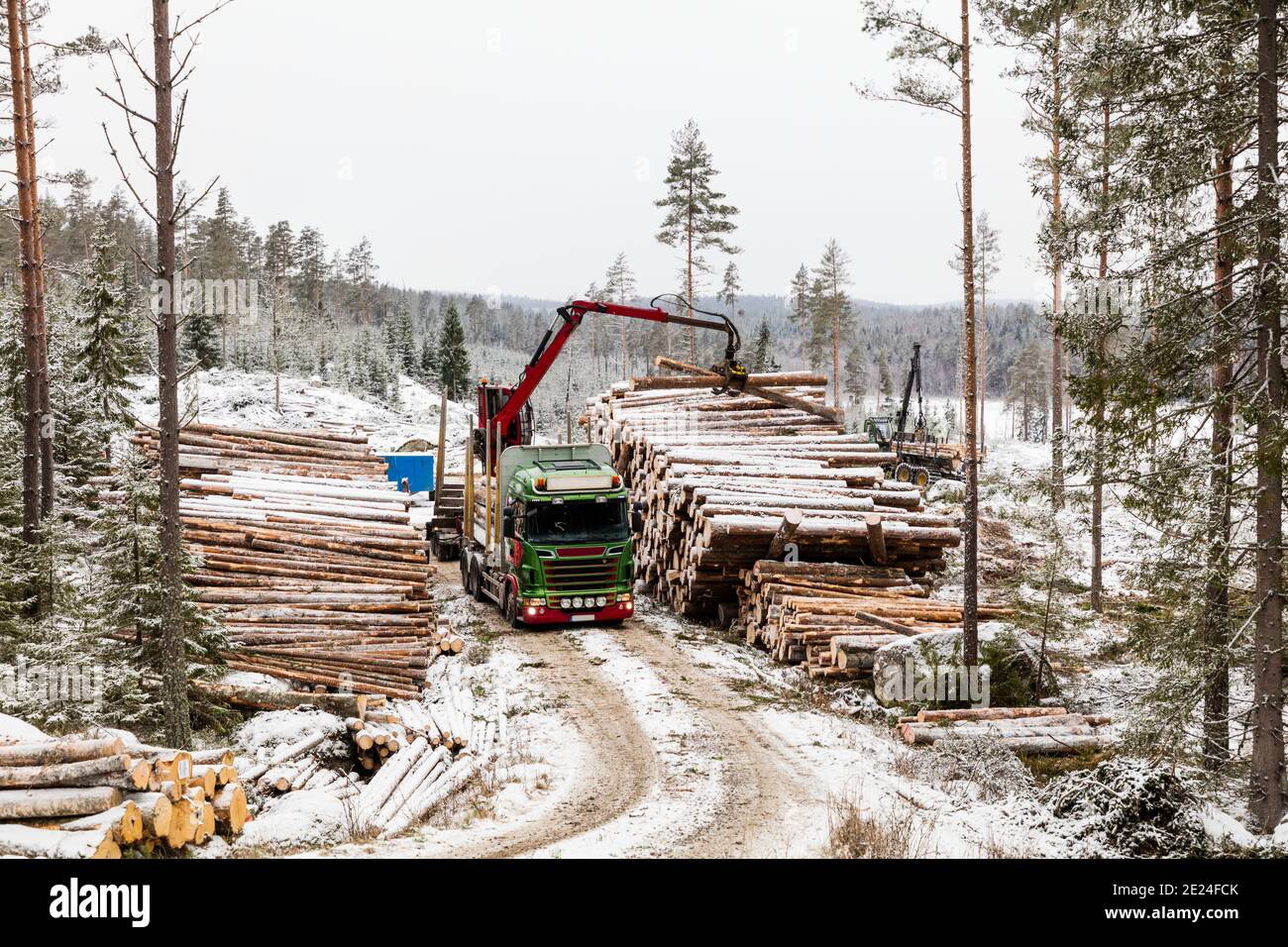 Lorry loading crane hi-res stock photography and images - Alamy