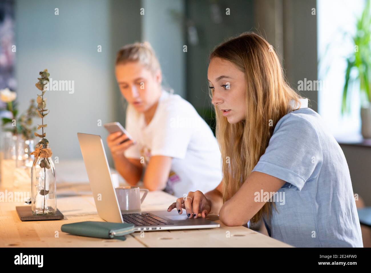 Young people socializing using hi-res stock photography and images - Alamy