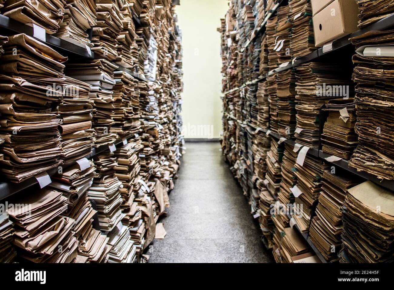 Index card folded hi-res stock photography and images - Alamy