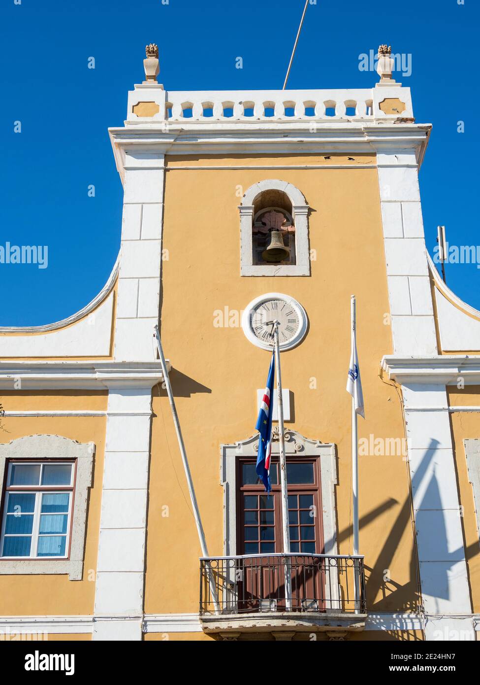 Camera Municipal da Praia. Praca Alexandre Albuquerque in Plato. The ...