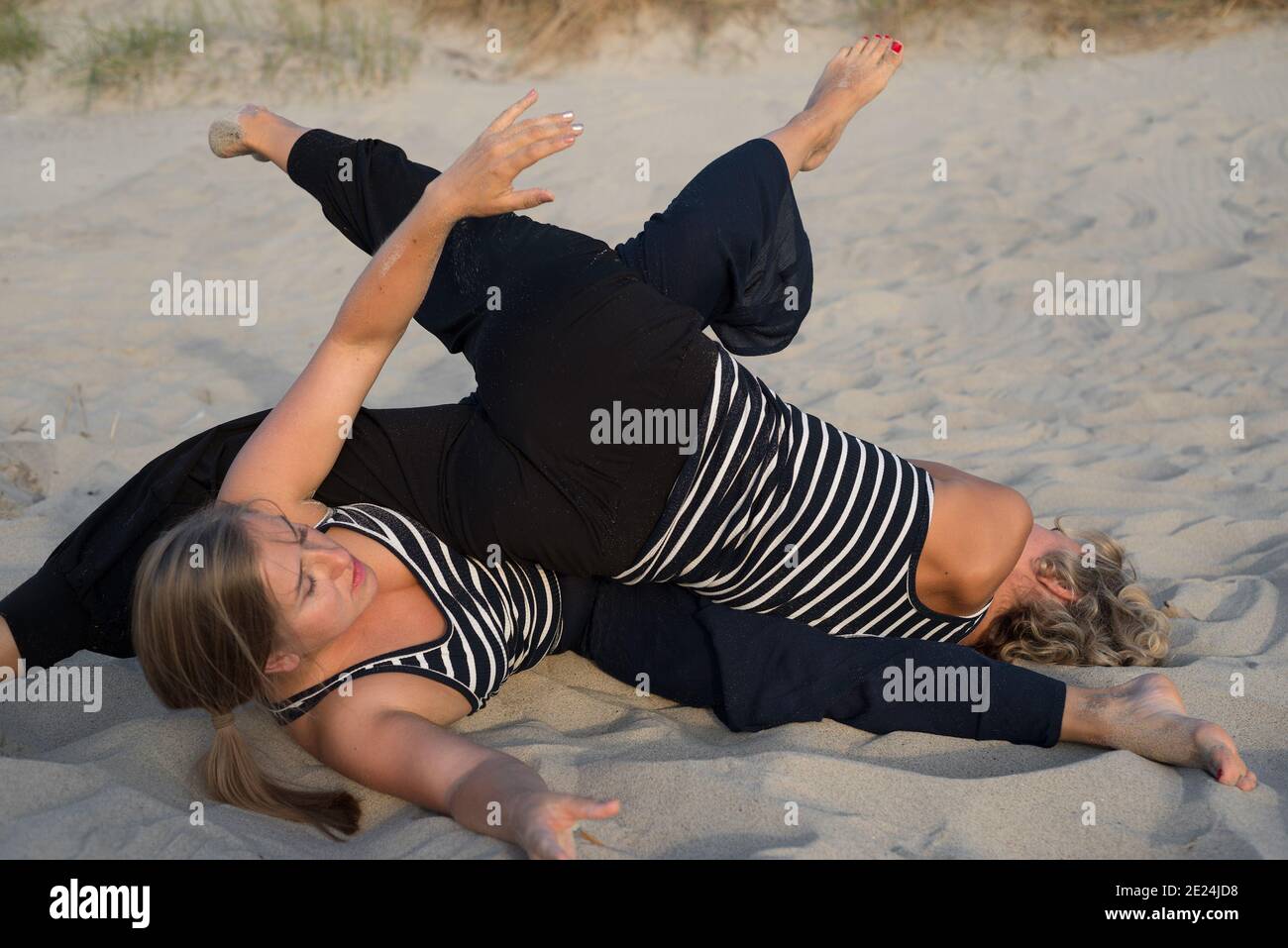 Women dance contact improvisation in nature Stock Photo - Alamy