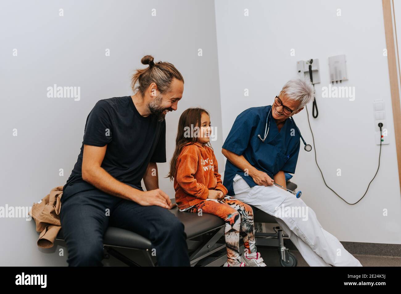 Father in hospital hi-res stock photography and images - Alamy