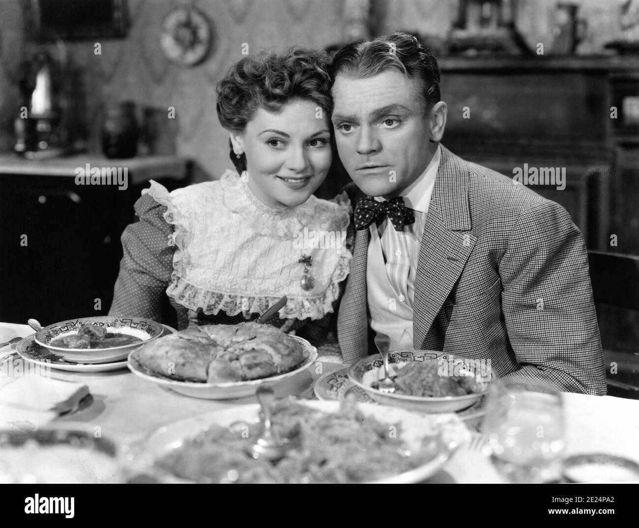 JEANNE CAGNEY as Josie Cohan and JAMES CAGNEY as George M. Cohan in ...