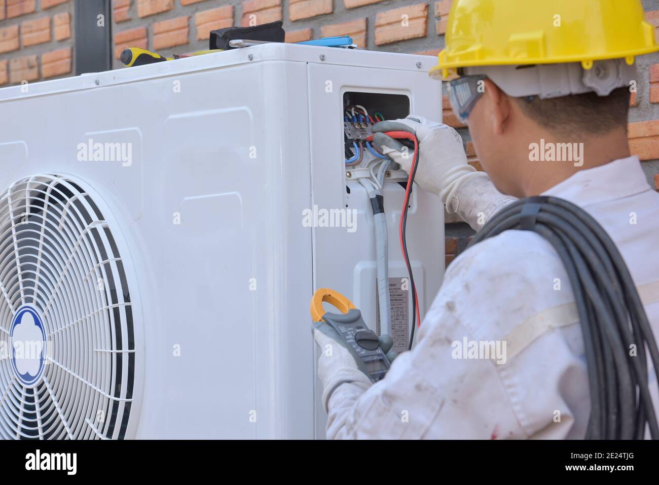 Preparation installation conditioning equipment hi-res stock ...