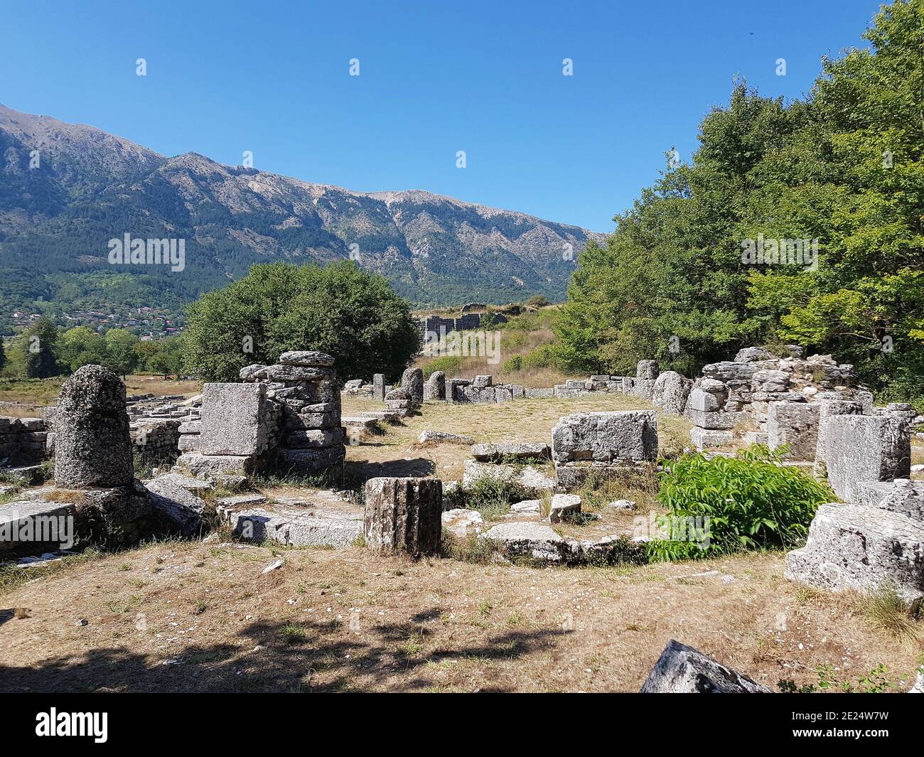 Greece, Epirus, ruins in ancient Dodoni Stock Photo - Alamy
