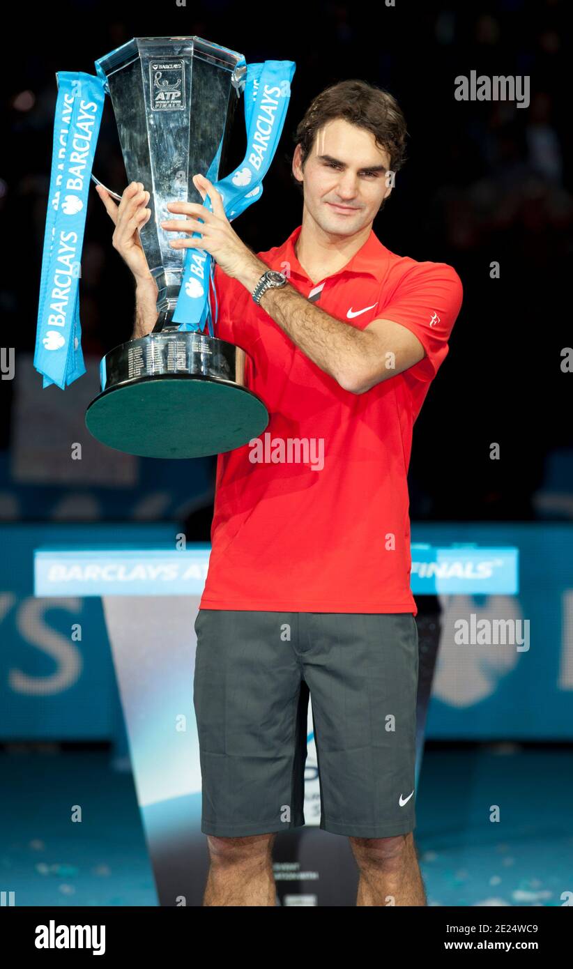 Tennis masters cup federer hi-res stock photography and images - Alamy