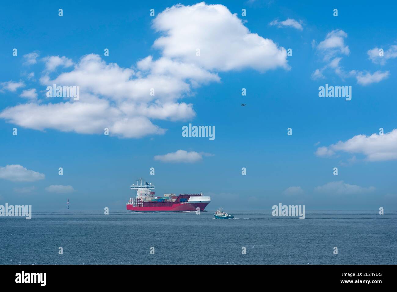 World shipping route hi-res stock photography and images - Alamy