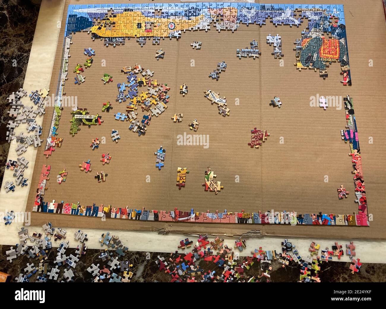 Jigsaw puzzle cuts hi-res stock photography and images - Alamy