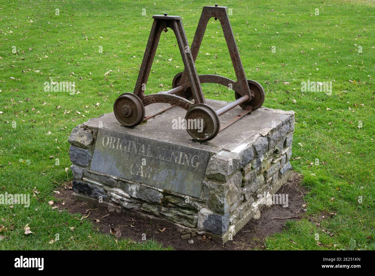 Original mining cart hi-res stock photography and images - Alamy