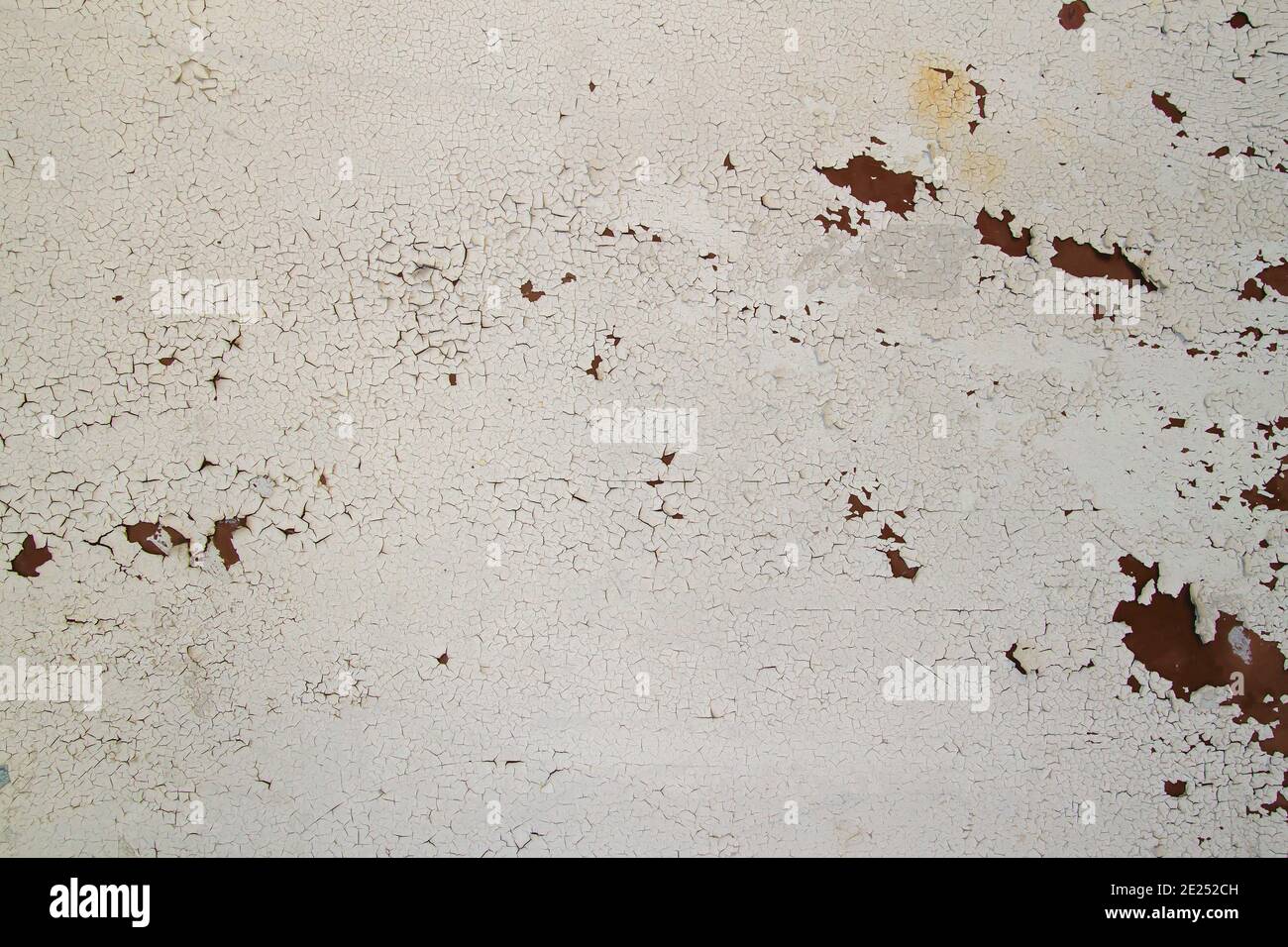 Old white wall with peeling paint, grunge texture or background Stock ...
