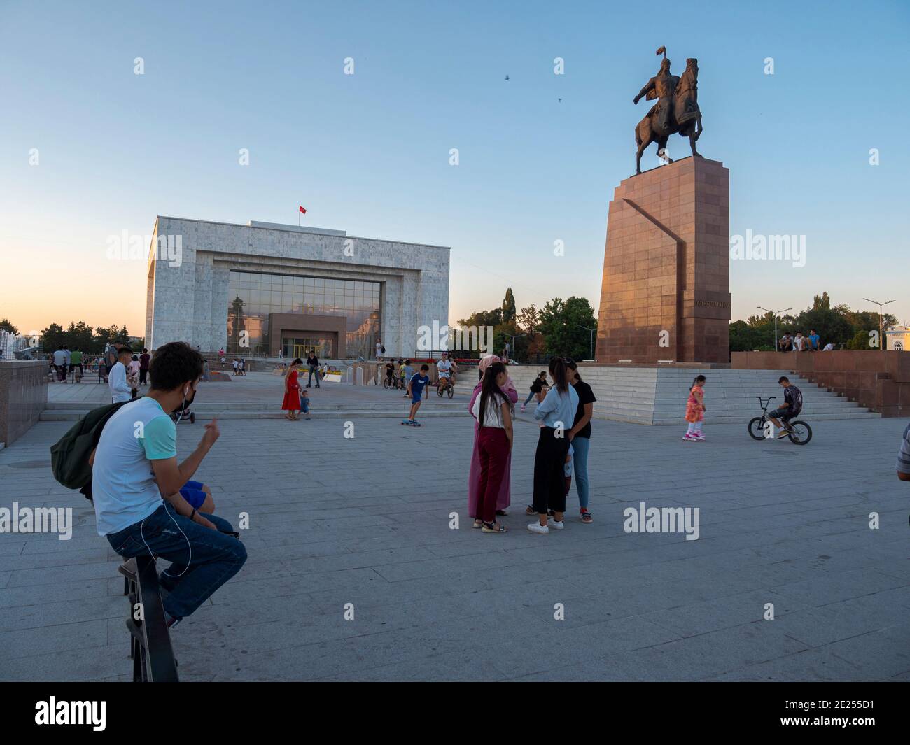 National Museum and the monument of the national hero Manas "Aykol ...