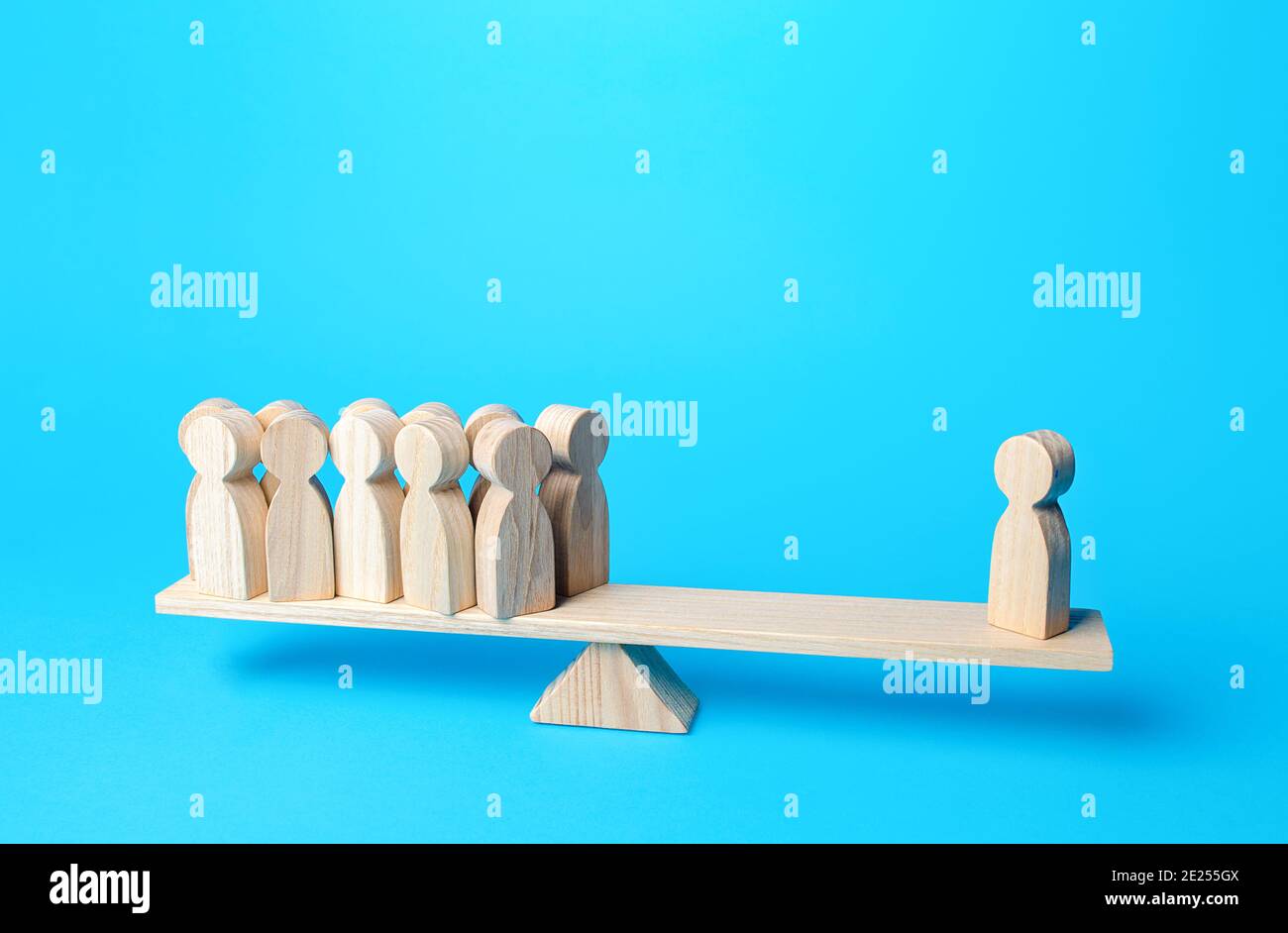 Equal weight hi-res stock photography and images - Alamy