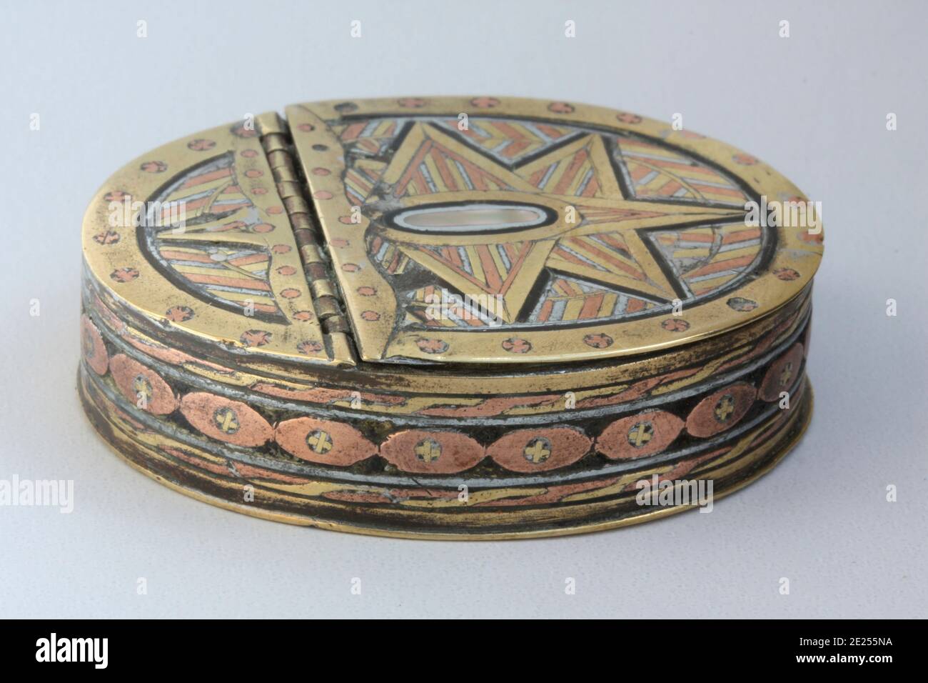 Snuff box hi-res stock photography and images - Alamy