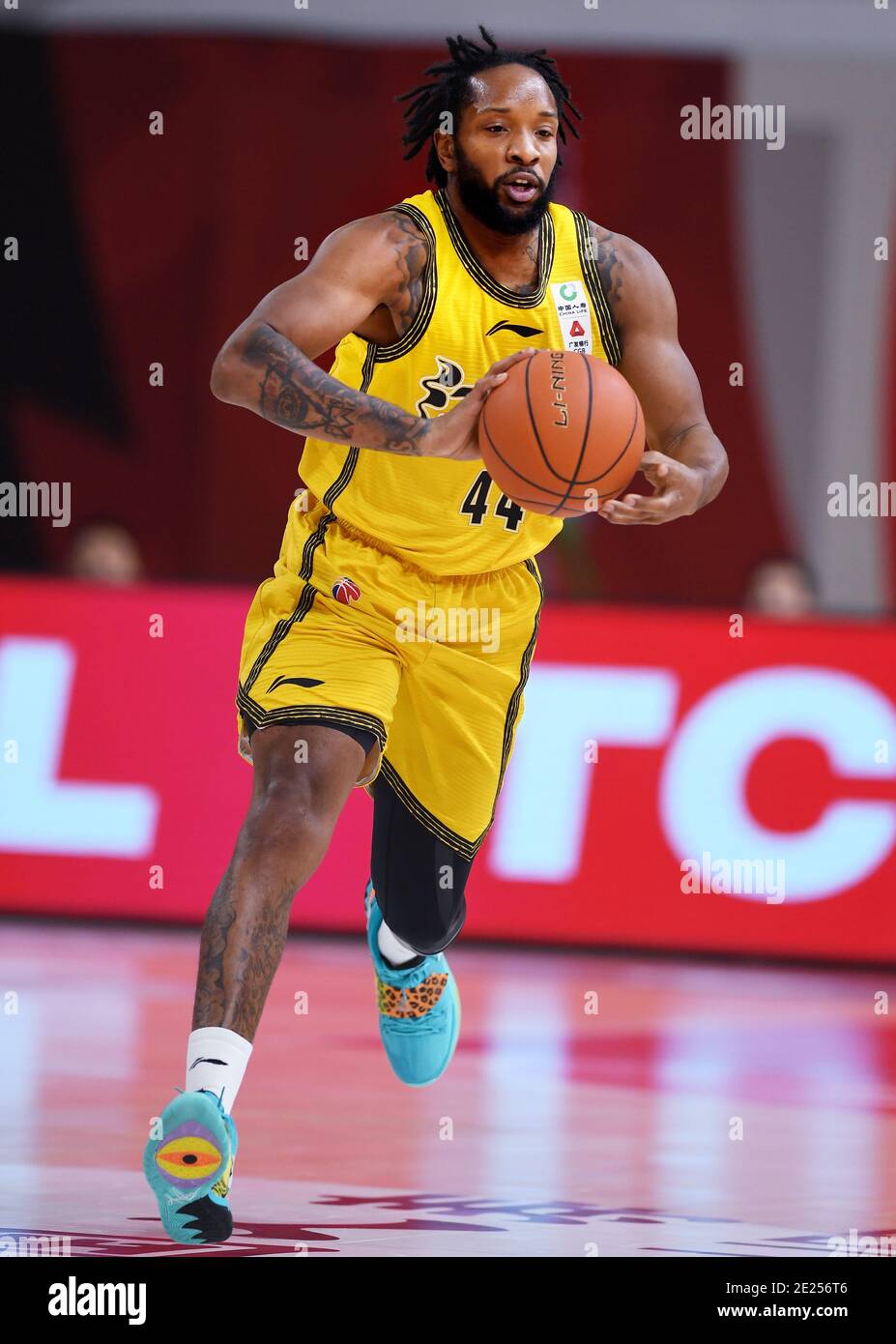 12 wells hi-res stock photography and images - Alamy