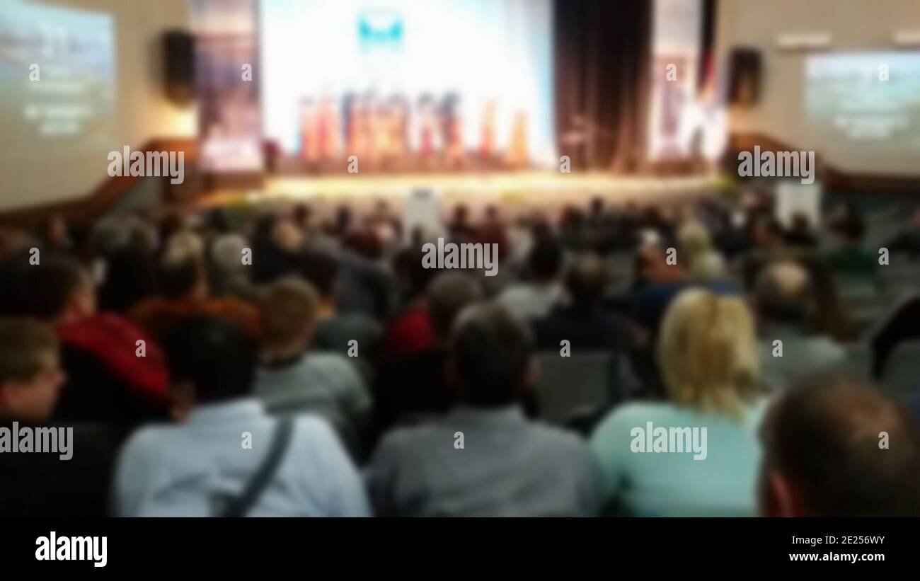 Audience clapping in movie theater hi-res stock photography and images ...