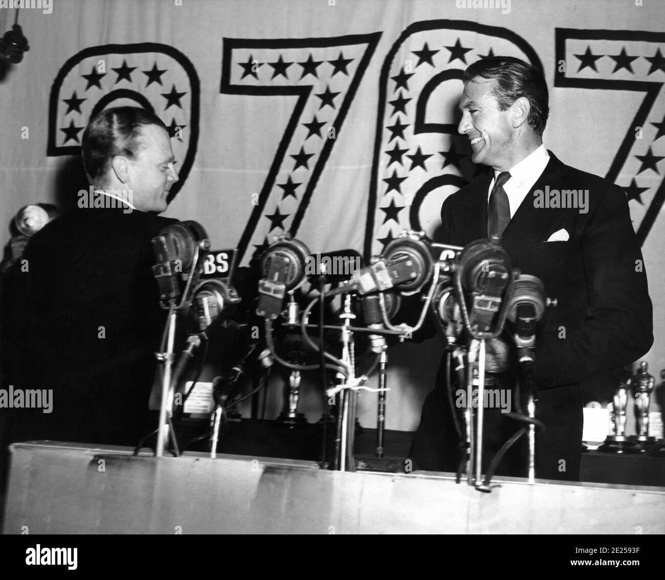 GARY COOPER congratulates JAMES CAGNEY on winning Best Actor Oscar of ...