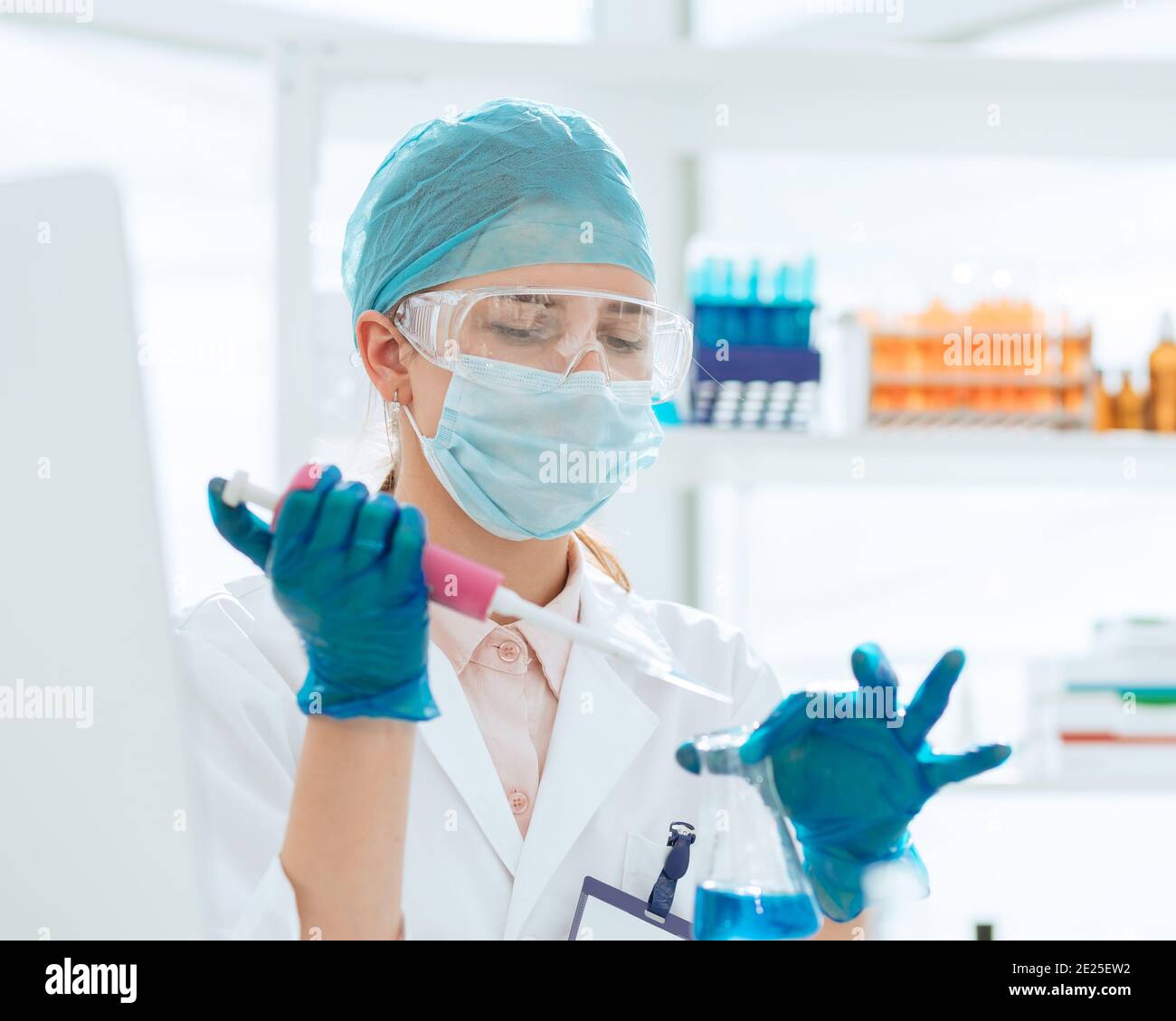Female doctor conducts medical research hi-res stock photography and ...
