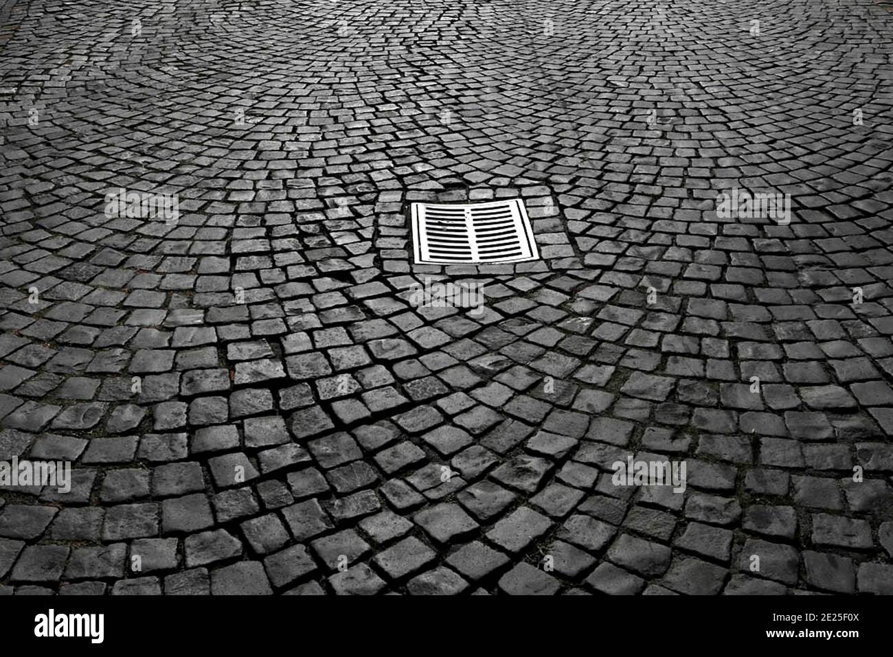 Pavement blocks hi-res stock photography and images - Alamy