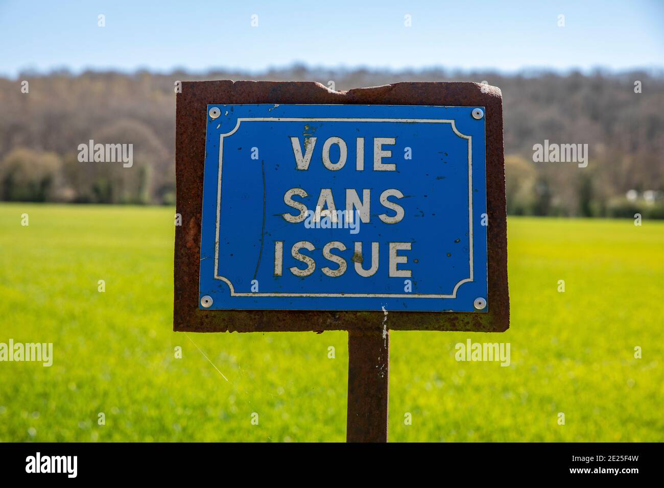 Dead end and road sign hi-res stock photography and images - Alamy