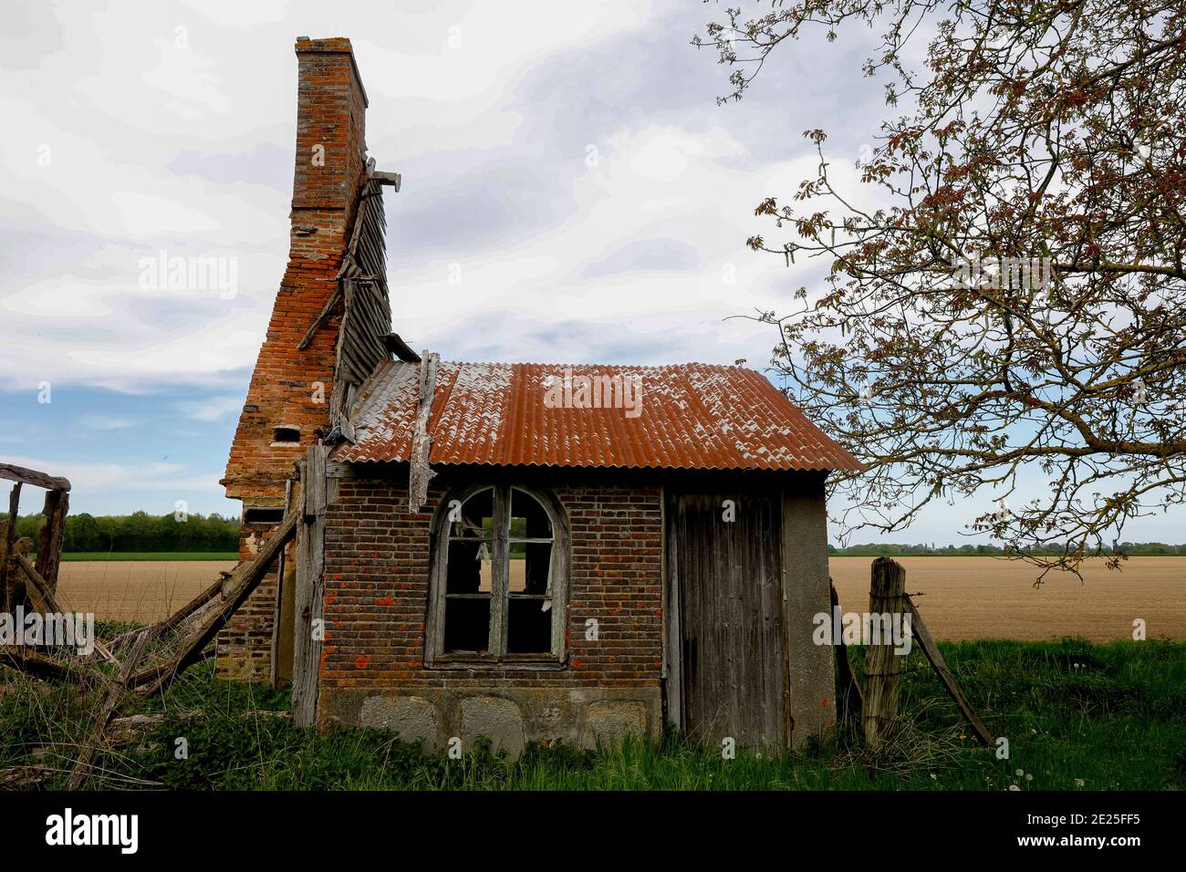Disused building hi-res stock photography and images - Alamy