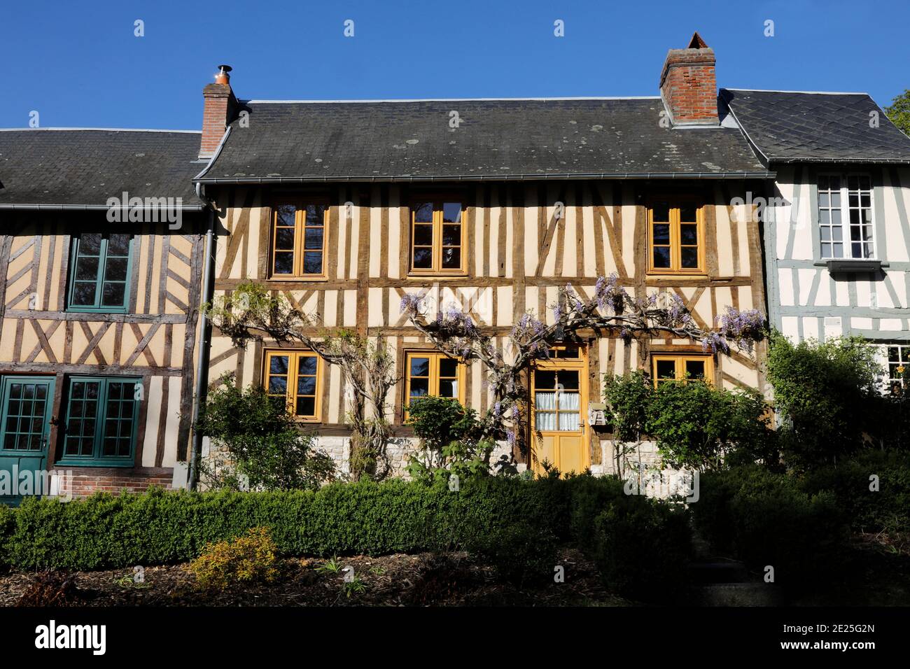 Timber-framed houses in Le Bec Hellouin, Eure, France Stock Photo - Alamy