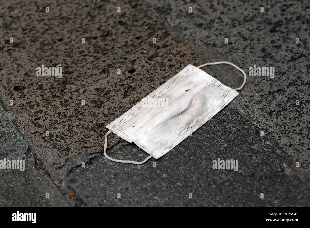 Dropped plan hi-res stock photography and images - Alamy