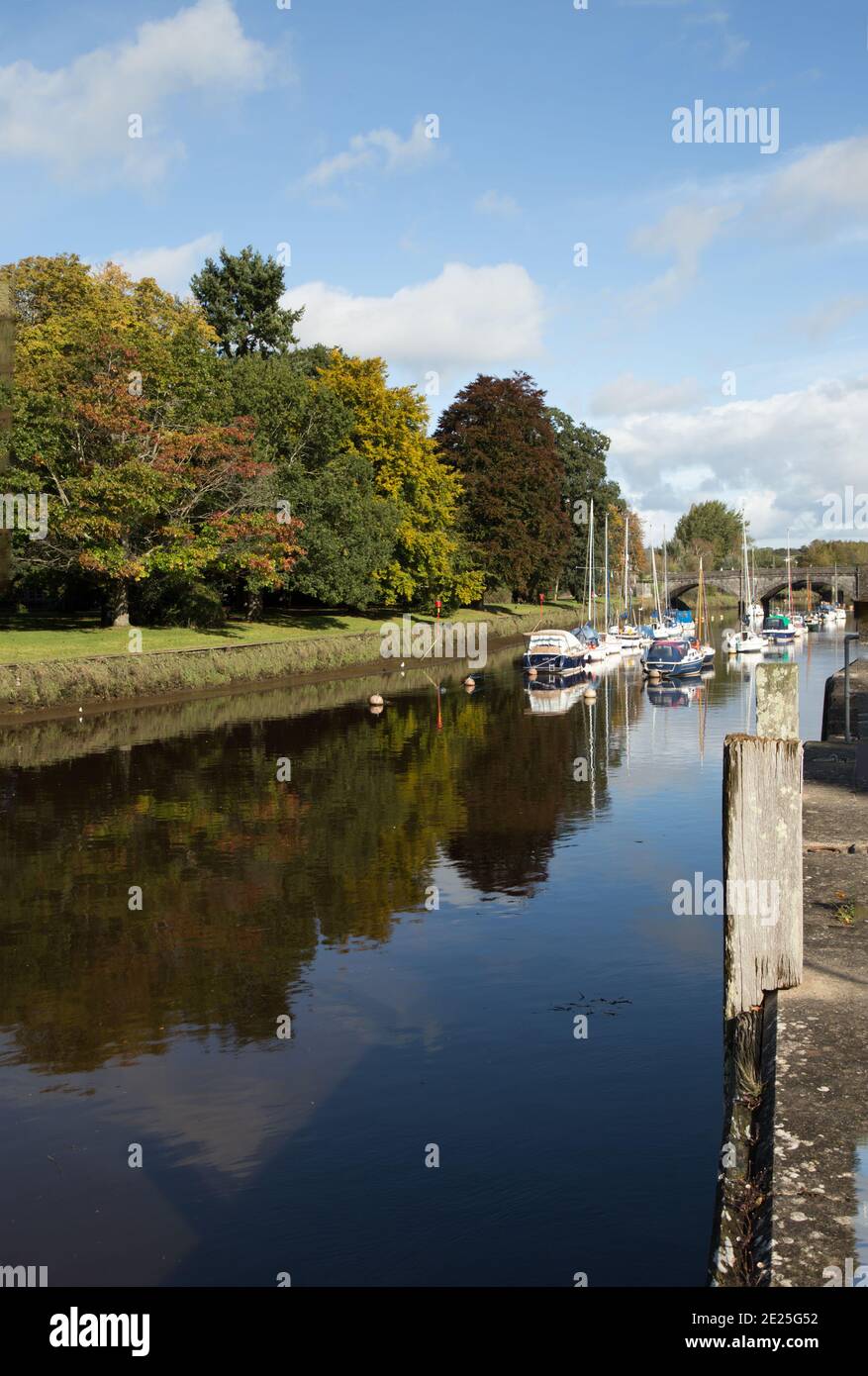 Dart scene hi-res stock photography and images - Alamy