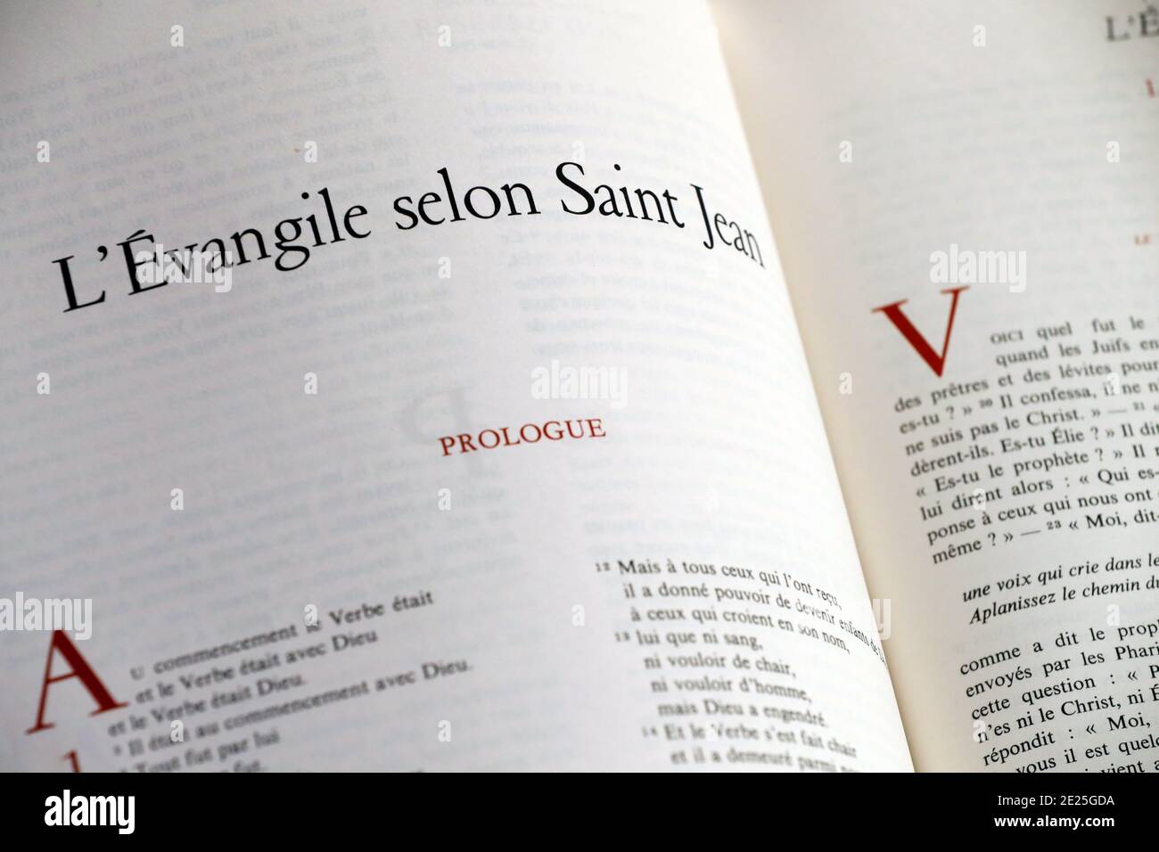 Holy bible in french. New testament. Gospel. John. France Stock Photo ...