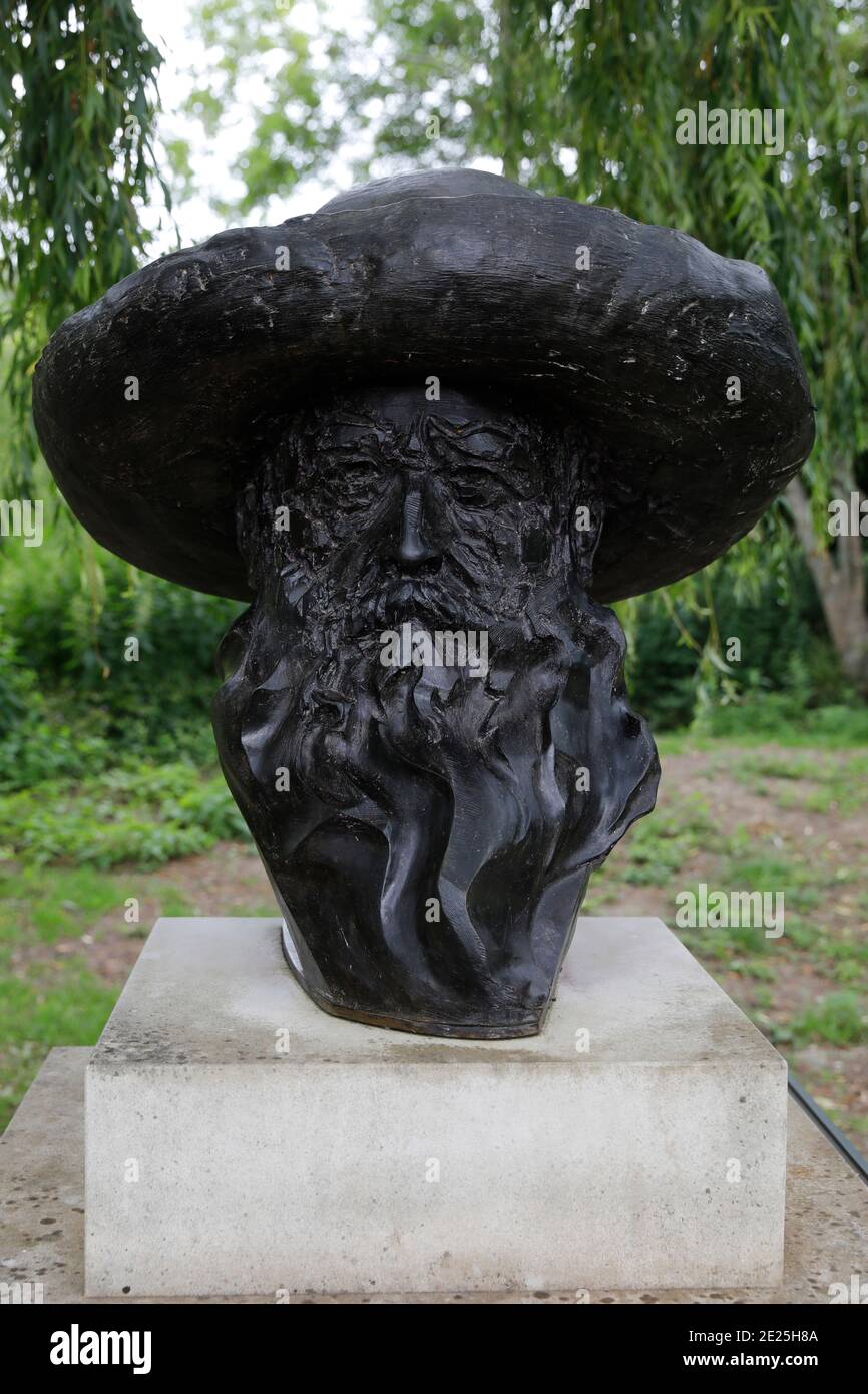 Sculpture depicting painter Claude Monet in Giverny, France Stock Photo ...