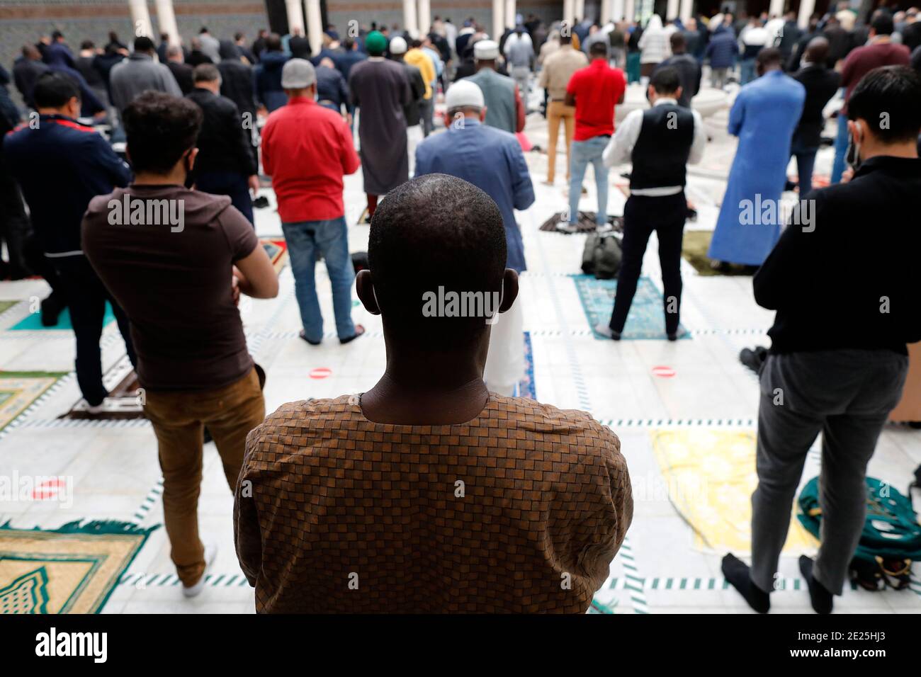 Prayer at the Paris Great Mosque, France Stock Photo - Alamy