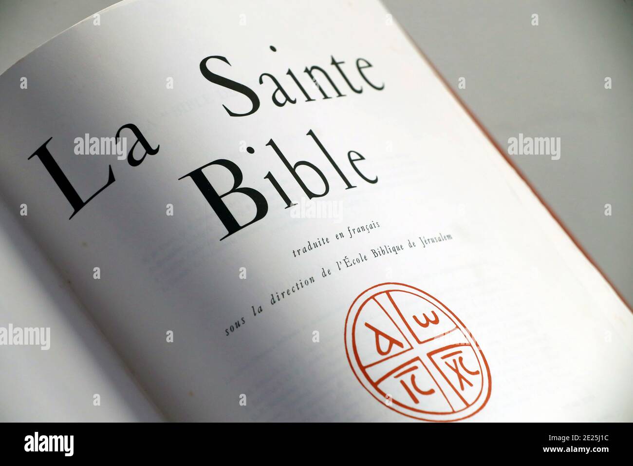 Holy bible in french. France Stock Photo - Alamy