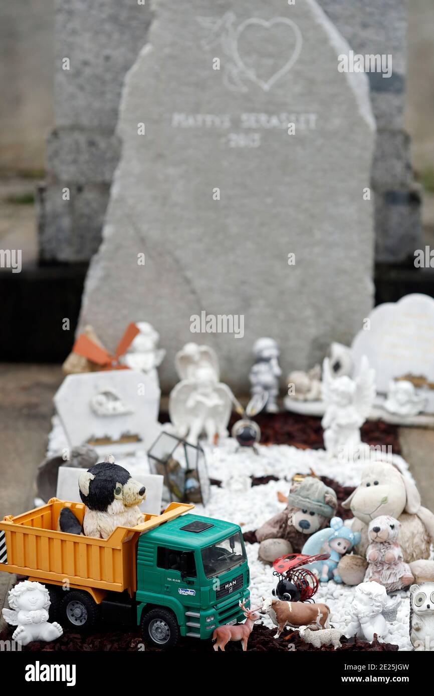 Child grave in a cemetery. France Stock Photo - Alamy