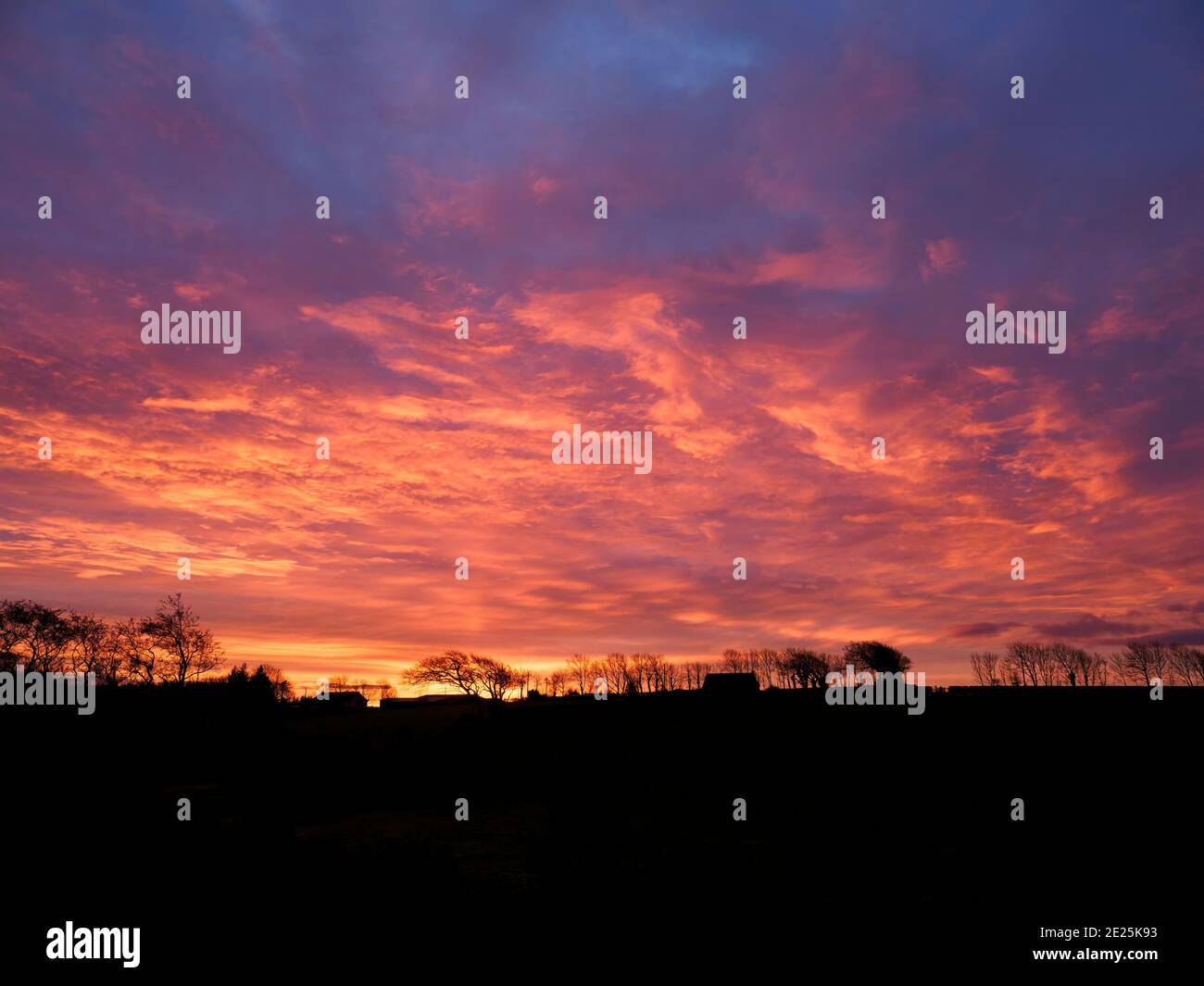 Border between devon and cornwall hi-res stock photography and images ...