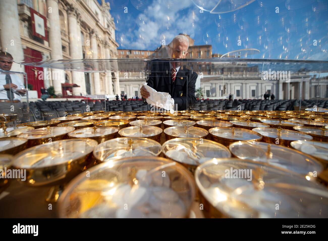 Preparing ciboriums of holy communion before Pope Francis's Pentecost ...