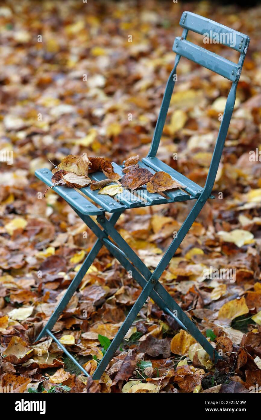Fallen chair hi-res stock photography and images - Alamy