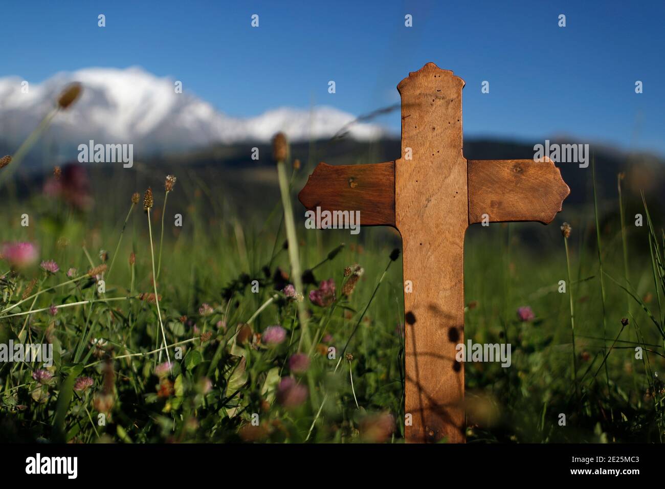 Cross in nature hi-res stock photography and images - Alamy