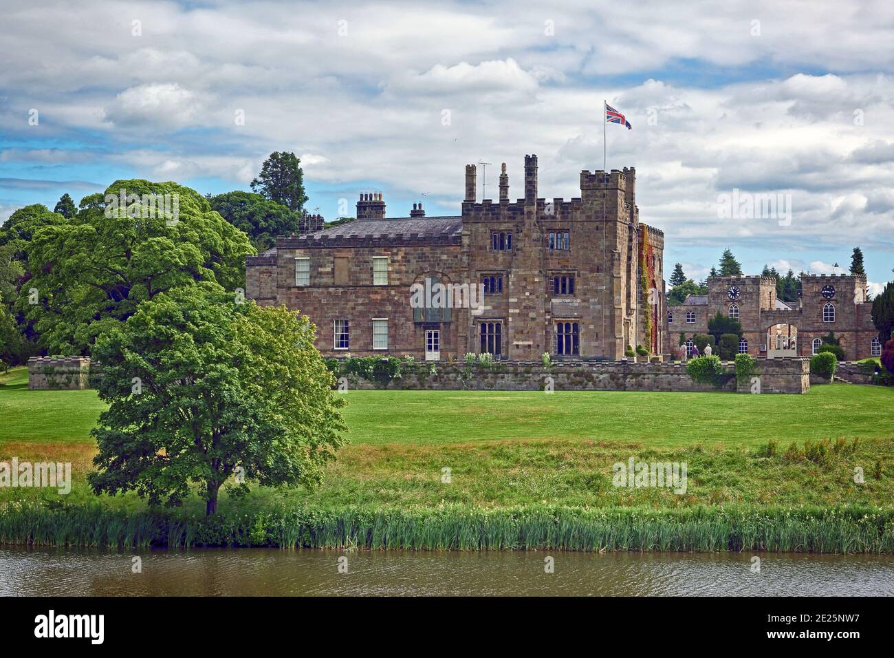 Ripley park yorkshire hi-res stock photography and images - Alamy