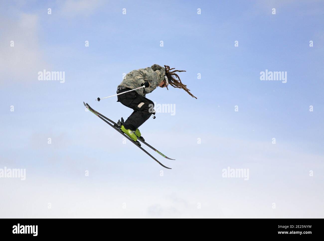 Aerial freestyle skier hi-res stock photography and images - Alamy