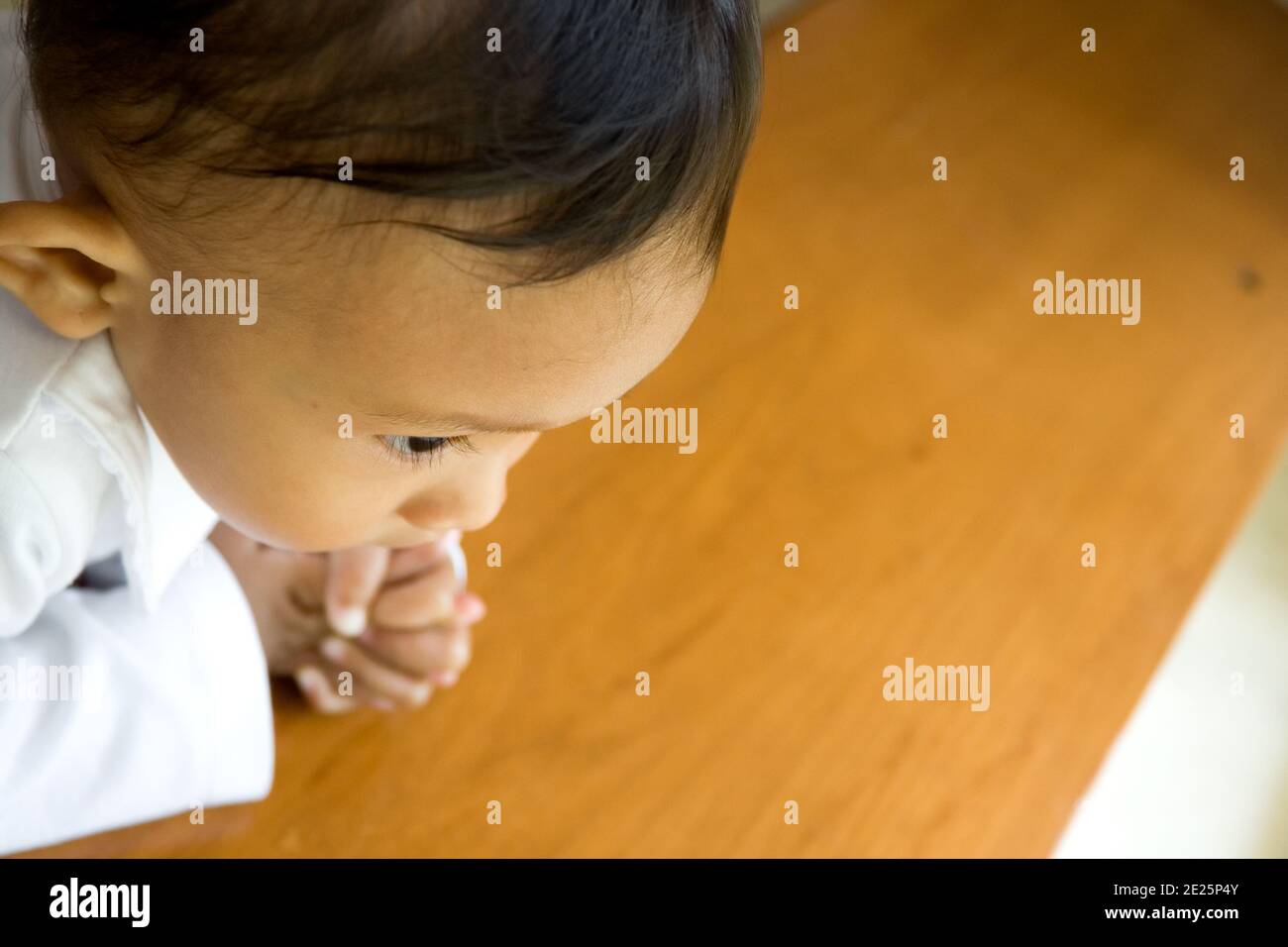 Asian children in church hi-res stock photography and images - Alamy