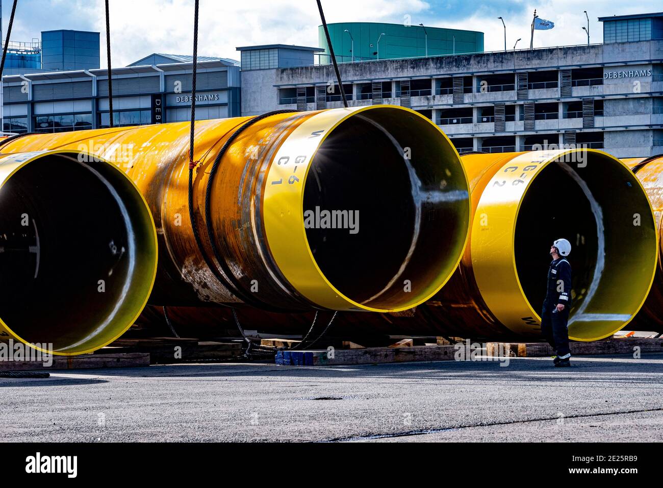 Pic peter devlin hi-res stock photography and images - Alamy