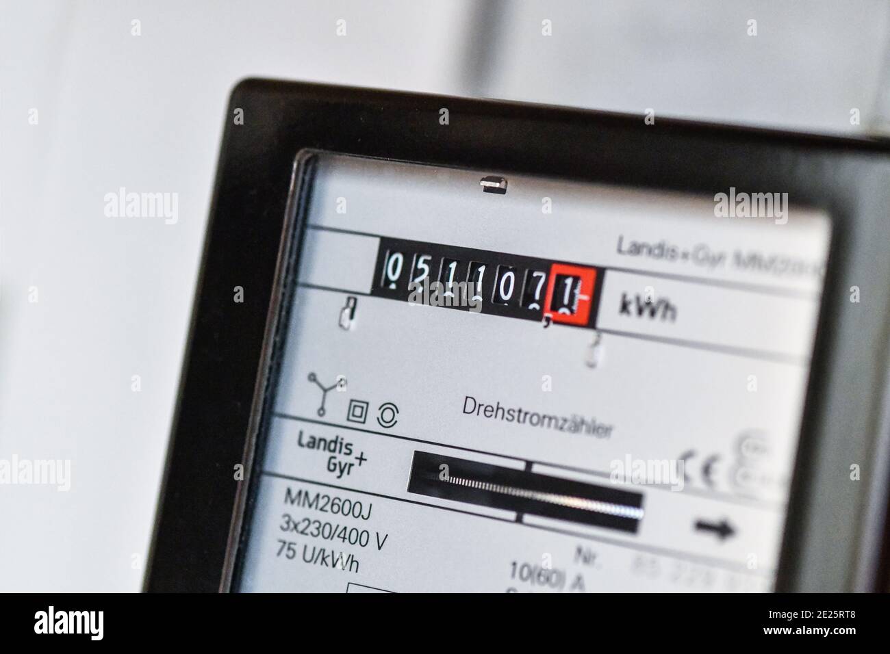 Drehstromzahler hi-res stock photography and images - Alamy