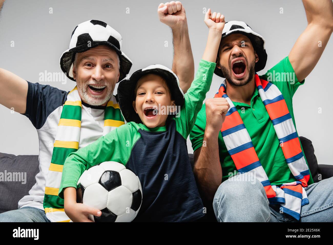 Football parents shouting hi-res stock photography and images - Alamy