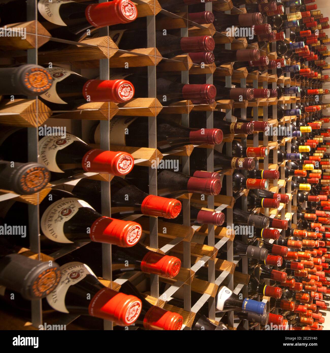 Racks of bottles hi-res stock photography and images - Alamy