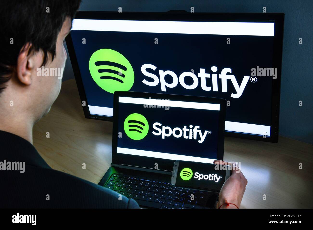 Spotify Emblem High Resolution Stock Photography and Images - Alamy