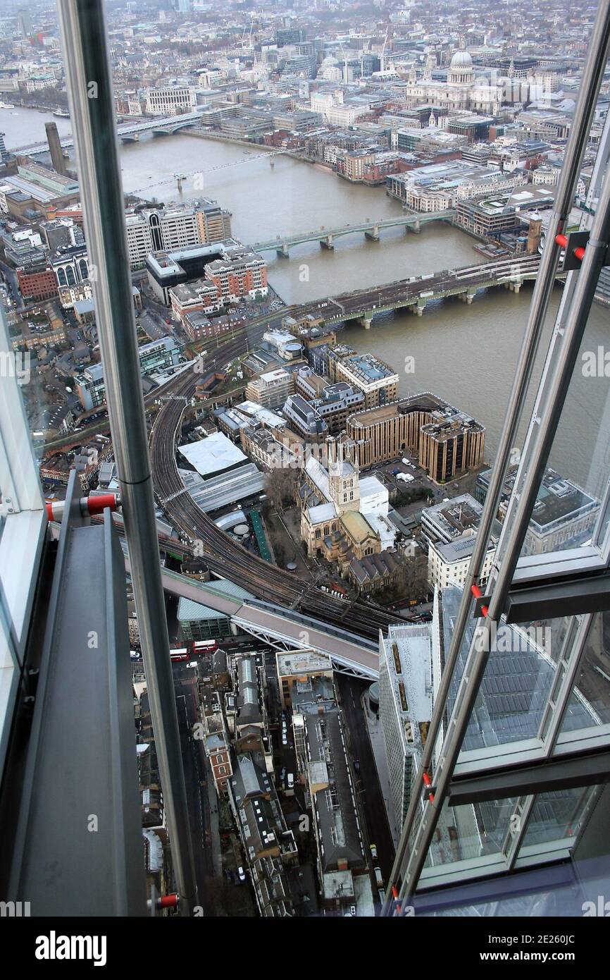 Vertigo symbol hi-res stock photography and images - Alamy